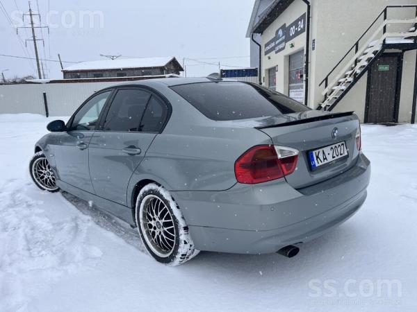 Grey BMW 320 2006 in Riga, with an engine capacity of 2.00 L and mileage of 289 thousand km for 2990 €, photo 5 on AUTOMOTO.COM.LV