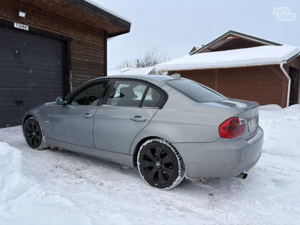 Grey BMW 320 2006 in Klaipeda, with an engine capacity of 2.00 L and mileage of 421 thousand km for 3300 €, photo 5 on AUTOMOTO.COM.LV