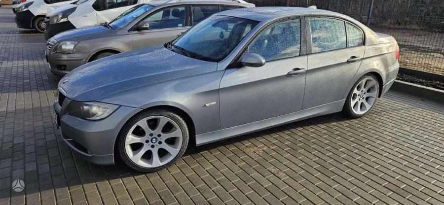 Pelēks BMW 320 2006 Šauļi, ar dzinēja tilpumu 2.00 L un nobraukumu 414 tūkst. km par 3200 €, foto 3 vietnē AUTOMOTO.COM.LV