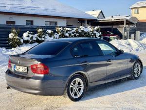Pelēks BMW 320 2006 Viļņa, ar dzinēja tilpumu 2.00 L un nobraukumu 350 tūkst. km par 2850 €, foto 5 vietnē AUTOMOTO.COM.LV