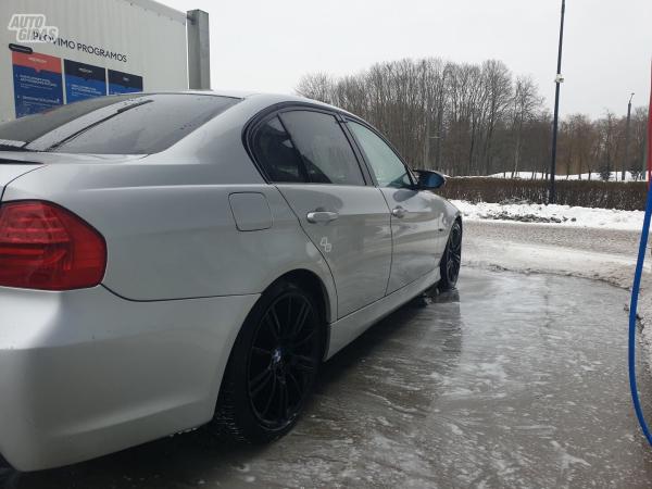 Grey BMW 320 2006 in Kaunas, with an engine capacity of 2.00 L and mileage of 373 thousand km for 4999 €, photo 3 on AUTOMOTO.COM.LV