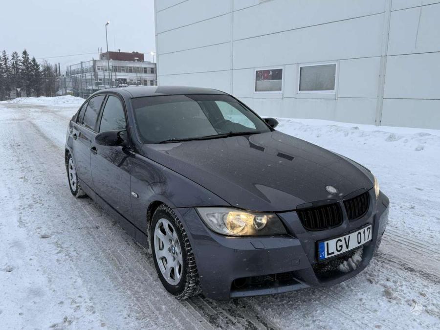 Grey BMW 320 2006 in Klaipeda, with an engine capacity of 2.00 L and mileage of 240 thousand km for 3550 €, photo 1 on AUTOMOTO.COM.LV