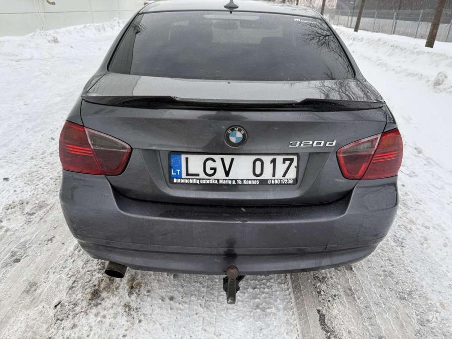 Grey BMW 320 2006 in Klaipeda, with an engine capacity of 2.00 L and mileage of 240 thousand km for 3550 €, photo 4 on AUTOMOTO.COM.LV