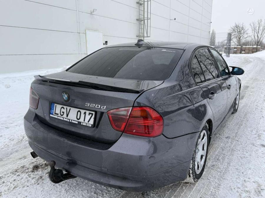 Grey BMW 320 2006 in Klaipeda, with an engine capacity of 2.00 L and mileage of 240 thousand km for 3550 €, photo 5 on AUTOMOTO.COM.LV
