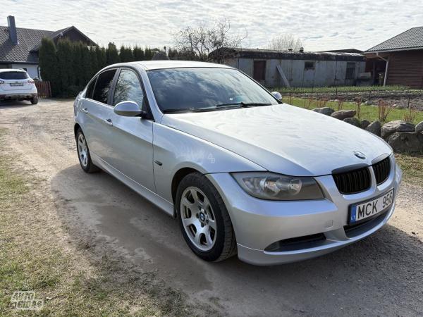 Pelēks BMW 320 2006 Viļņa, ar dzinēja tilpumu 2.00 L un nobraukumu 377 tūkst. km par 2250 €, foto 3 vietnē AUTOMOTO.COM.LV