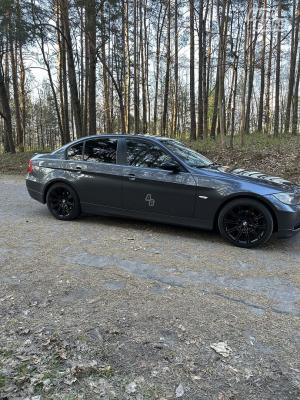 Grey BMW 320 2006 in Vilnius, with an engine capacity of 2.00 L and mileage of 319 thousand km for 4600 €, photo 6 on AUTOMOTO.COM.LV