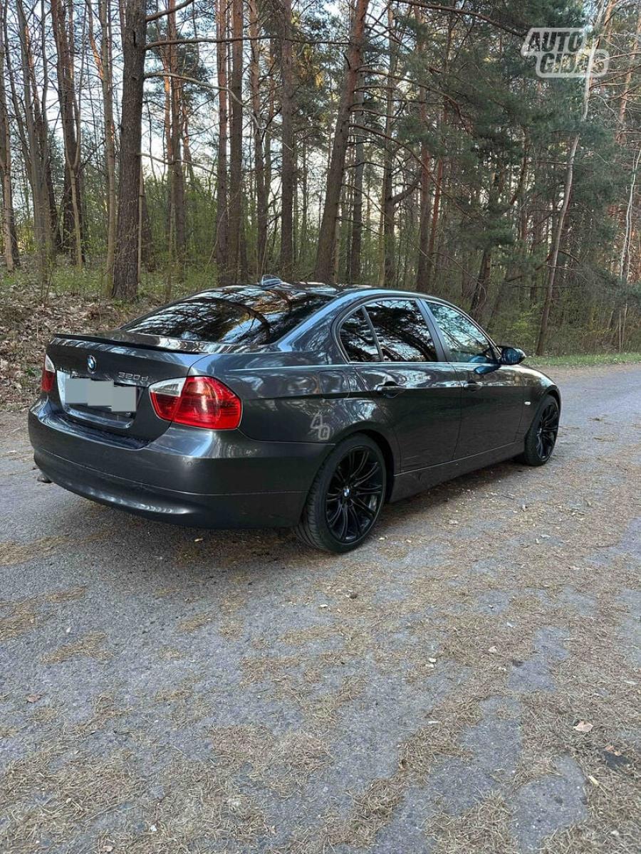 Grey BMW 320 2006 in Vilnius, with an engine capacity of 2.00 L and mileage of 319 thousand km for 4600 €, photo 7 on AUTOMOTO.COM.LV