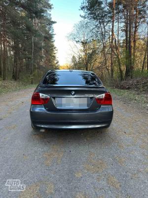 Grey BMW 320 2006 in Vilnius, with an engine capacity of 2.00 L and mileage of 319 thousand km for 4600 €, photo 8 on AUTOMOTO.COM.LV