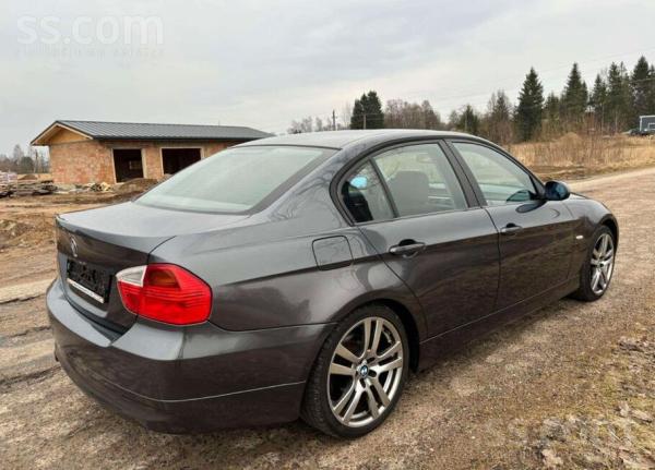 Grey BMW 320 2006 in Riga, with an engine capacity of 2.00 L and mileage of 136 thousand km for 3170 €, photo 3 on AUTOMOTO.COM.LV