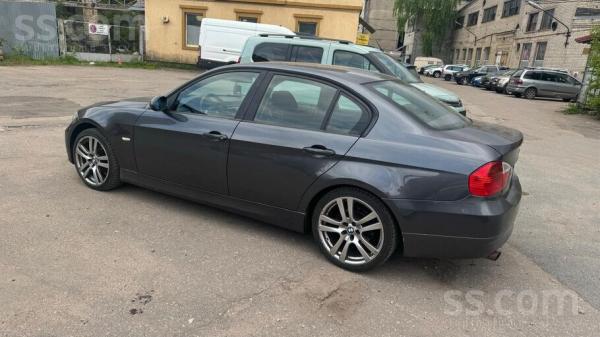 Серый БМВ 320 2006 в Рига, объемом двигателя 2.00 л и пробегом 135 тыс. км за 3120 €, фото 1 на AUTOMOTO.COM.LV