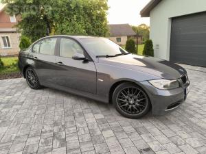 Grey BMW 320 2006 in Ludza, with an engine capacity of 2.00 L and mileage of 290 thousand km for 3950 €, photo 3 on AUTOMOTO.COM.LV