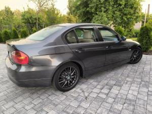 Grey BMW 320 2006 in Ludza, with an engine capacity of 2.00 L and mileage of 290 thousand km for 3950 €, photo 13 on AUTOMOTO.COM.LV