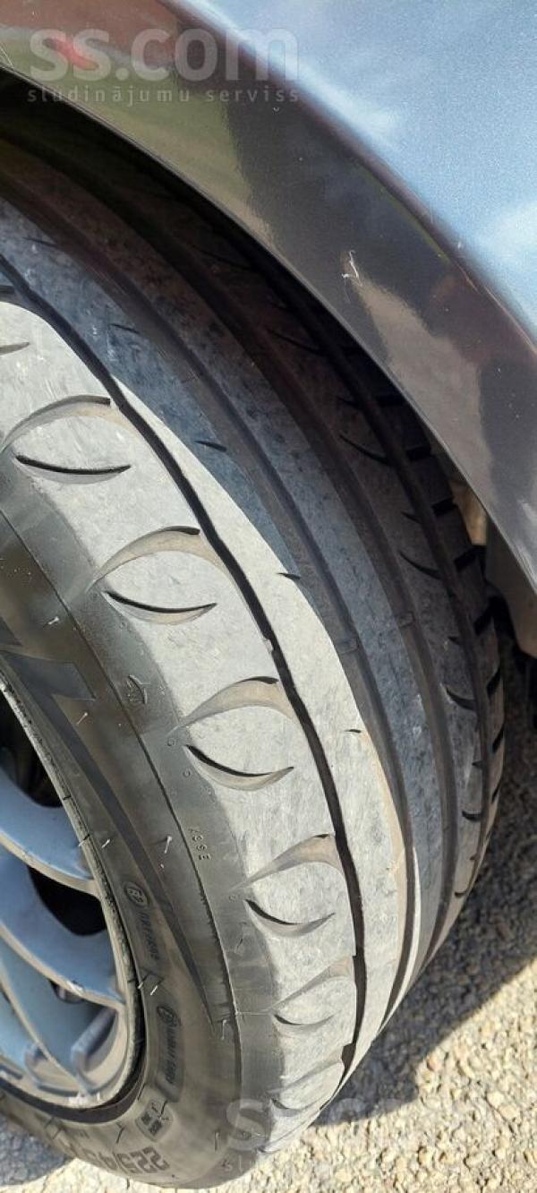 Pelēks BMW 320 2006 Rīga, ar dzinēja tilpumu 2.00 L un nobraukumu 375 tūkst. km par 2500 €, foto 9 vietnē AUTOMOTO.COM.LV