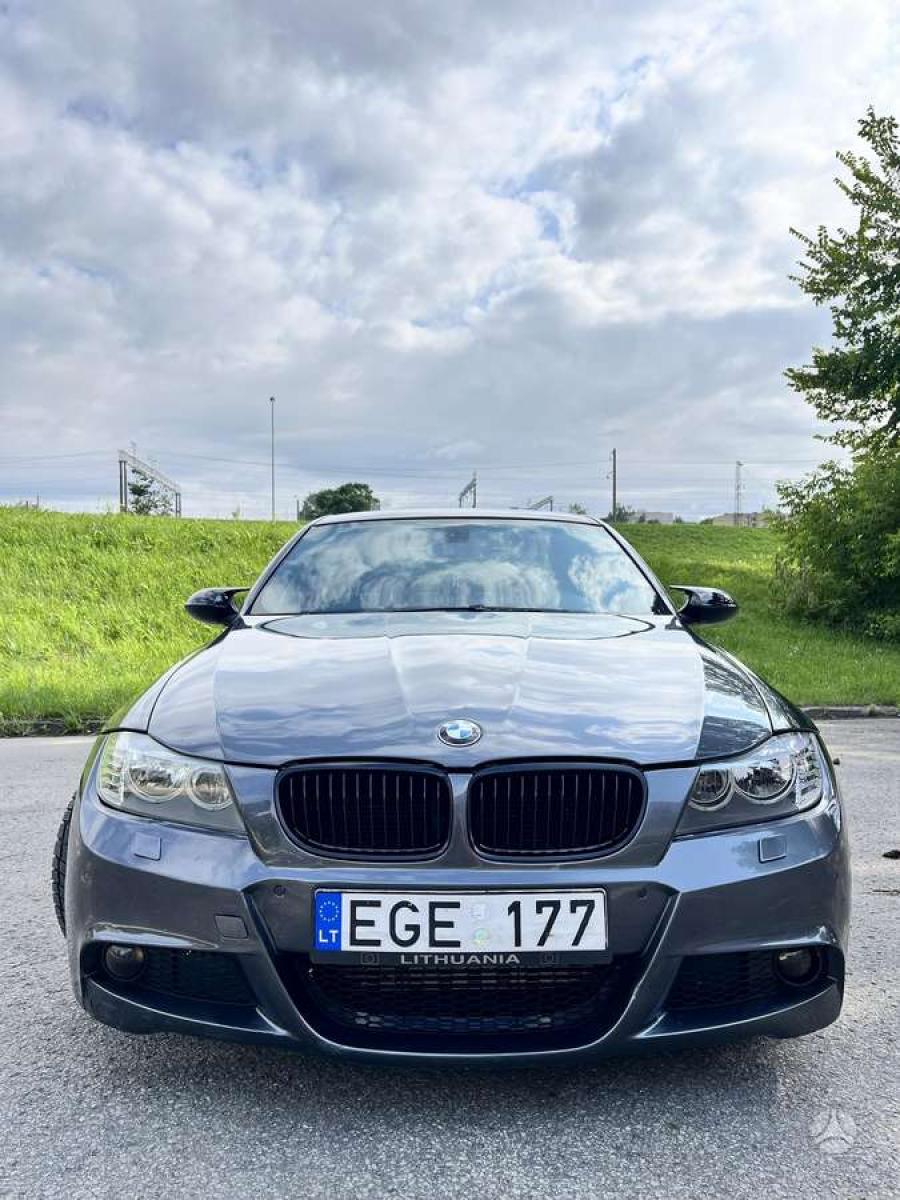 Grey BMW 320 2006 in Vilnius, with an engine capacity of 2.00 L and mileage of 390 thousand km for 3350 €, photo 3 on AUTOMOTO.COM.LV