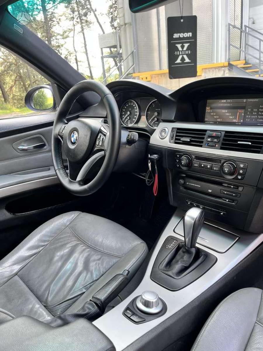 Grey BMW 320 2006 in Vilnius, with an engine capacity of 2.00 L and mileage of 390 thousand km for 3350 €, photo 16 on AUTOMOTO.COM.LV