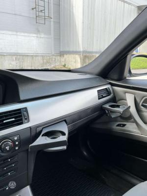 Grey BMW 320 2006 in Vilnius, with an engine capacity of 2.00 L and mileage of 390 thousand km for 3350 €, photo 18 on AUTOMOTO.COM.LV