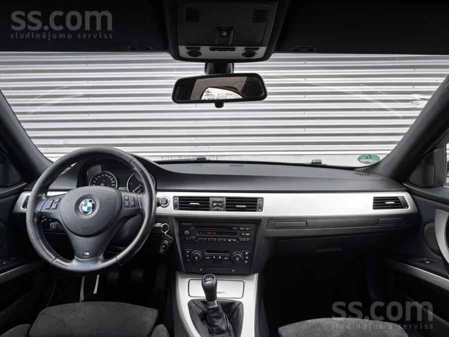 Grey BMW 320 2006 in Riga, with an engine capacity of 2.00 L and mileage of 372 thousand km for 5900 €, photo 15 on AUTOMOTO.COM.LV