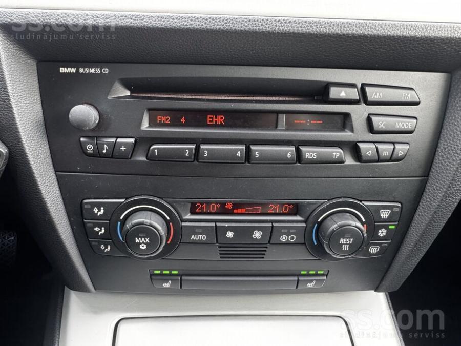 Grey BMW 320 2006 in Riga, with an engine capacity of 2.00 L and mileage of 372 thousand km for 5900 €, photo 20 on AUTOMOTO.COM.LV