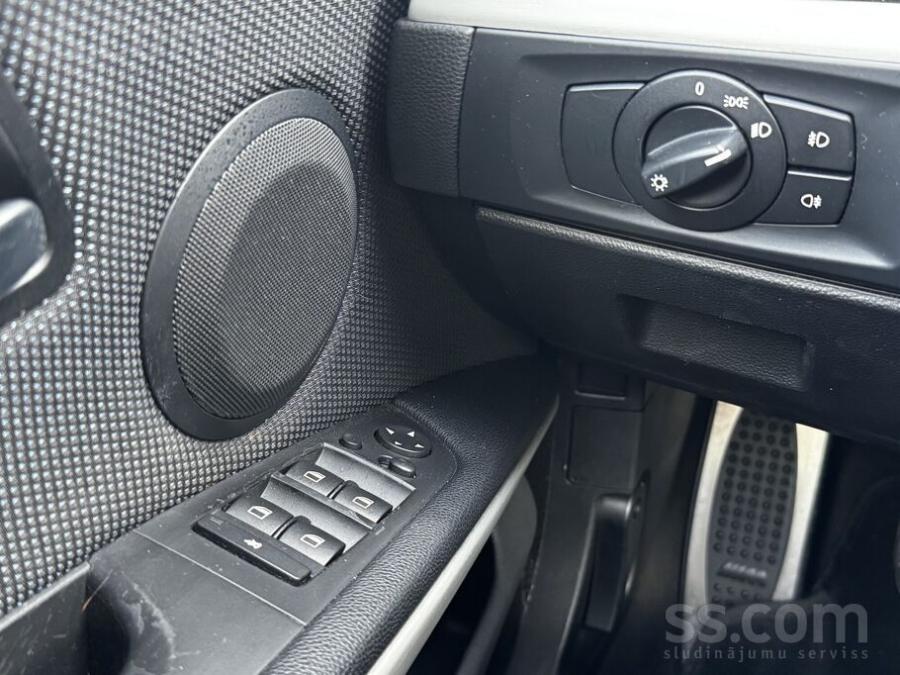 Grey BMW 320 2006 in Riga, with an engine capacity of 2.00 L and mileage of 372 thousand km for 5900 €, photo 22 on AUTOMOTO.COM.LV