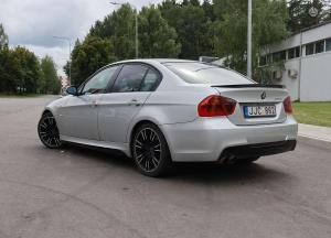 Pelēks BMW 320 2006 Viļņa, ar dzinēja tilpumu 2.00 L un nobraukumu 407 tūkst. km par 2350 €, foto 6 vietnē AUTOMOTO.COM.LV