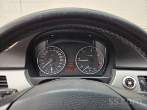 Pelēks BMW 320 2006 Rīga, ar dzinēja tilpumu 2.00 L un nobraukumu 264 tūkst. km par 3600 €, foto 25 vietnē AUTOMOTO.COM.LV