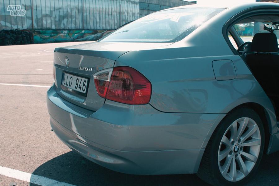 Pelēks BMW 320 2006 Klaipėda, ar dzinēja tilpumu 2.00 L un nobraukumu 275 tūkst. km par 2850 €, foto 9 vietnē AUTOMOTO.COM.LV