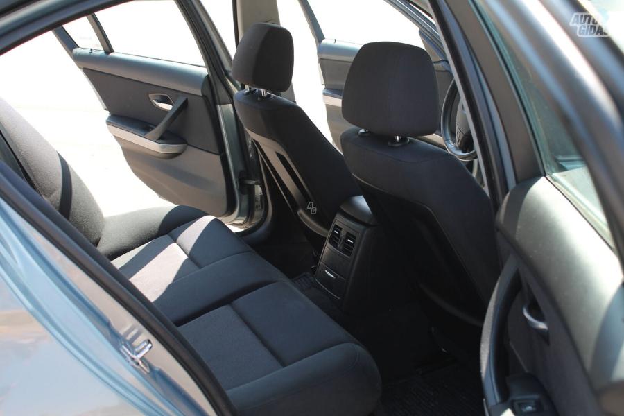 Pelēks BMW 320 2006 Klaipėda, ar dzinēja tilpumu 2.00 L un nobraukumu 275 tūkst. km par 2850 €, foto 15 vietnē AUTOMOTO.COM.LV