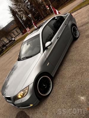 Grey BMW 320 2006 in Riga, with an engine capacity of 2.00 L and mileage of 430 thousand km for 4250 €, photo 7 on AUTOMOTO.COM.LV