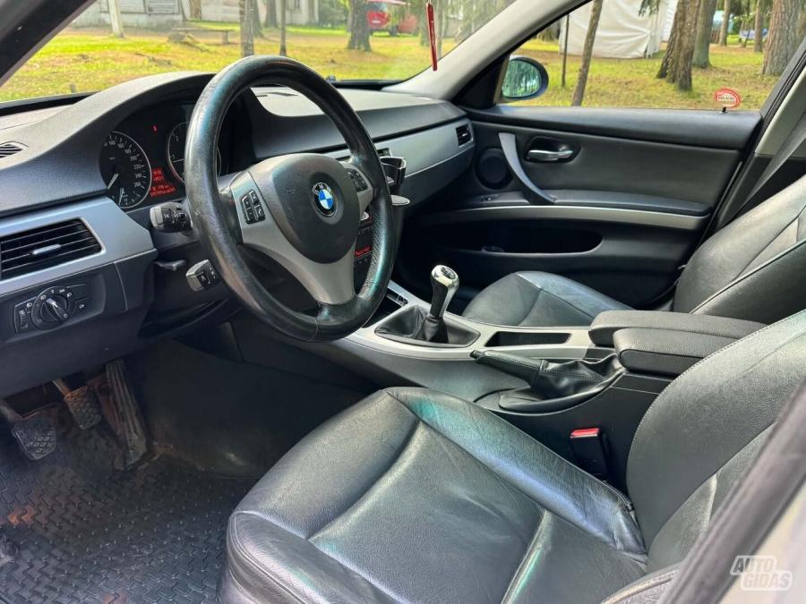 Grey BMW 320 2006 in Panevezys, with an engine capacity of 2.00 L and mileage of 393 thousand km for 1650 €, photo 12 on AUTOMOTO.COM.LV