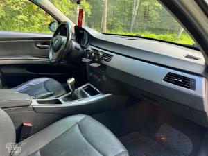Grey BMW 320 2006 in Panevezys, with an engine capacity of 2.00 L and mileage of 393 thousand km for 1650 €, photo 15 on AUTOMOTO.COM.LV