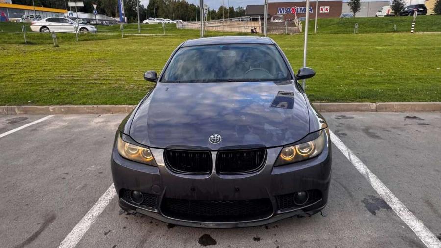 Pelēks BMW 320 2006 Viļņa, ar dzinēja tilpumu 2.00 L un nobraukumu 370 tūkst. km par 2999 €, foto 3 vietnē AUTOMOTO.COM.LV