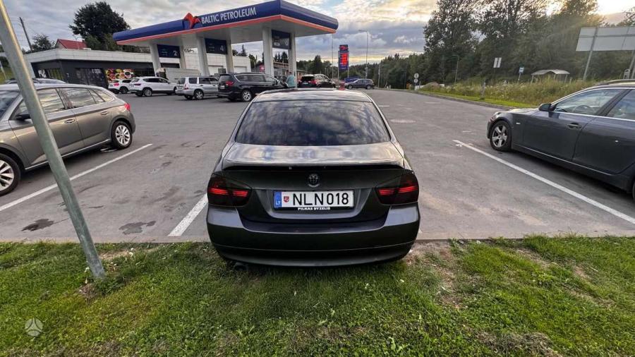 Pelēks BMW 320 2006 Viļņa, ar dzinēja tilpumu 2.00 L un nobraukumu 370 tūkst. km par 2999 €, foto 6 vietnē AUTOMOTO.COM.LV