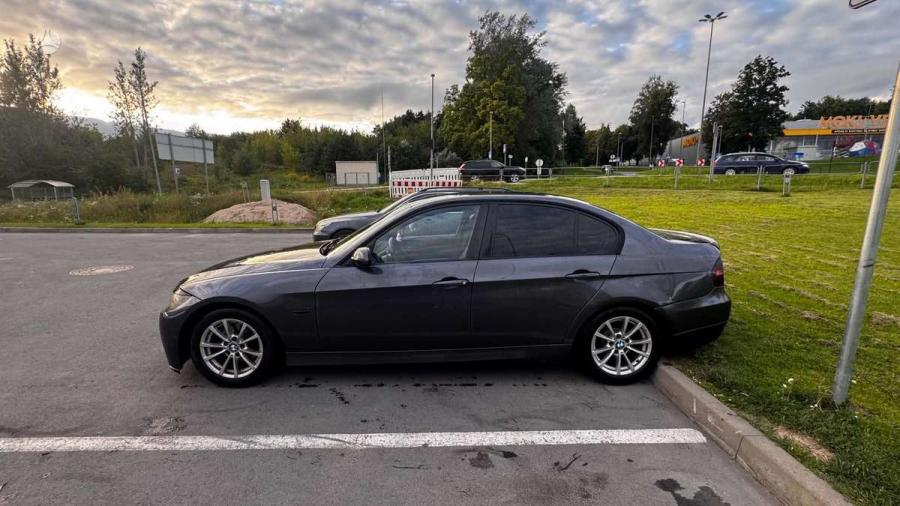 Pelēks BMW 320 2006 Viļņa, ar dzinēja tilpumu 2.00 L un nobraukumu 370 tūkst. km par 2999 €, foto 8 vietnē AUTOMOTO.COM.LV