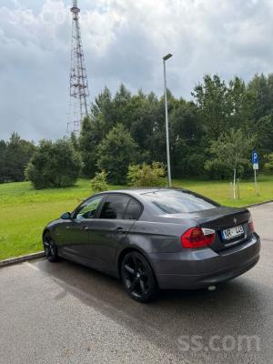 Grey BMW 320 2006 in Valmiera, with an engine capacity of 2.00 L and mileage of 298 thousand km for 3200 €, photo 5 on AUTOMOTO.COM.LV