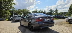 Pelēks BMW 320 2006 Valmiera, ar dzinēja tilpumu 2.00 L un nobraukumu 399 tūkst. km par 2600 €, foto 5 vietnē AUTOMOTO.COM.LV