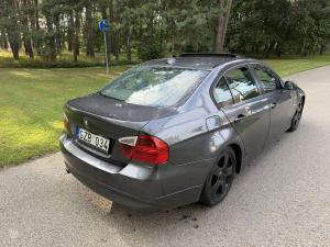 Grey BMW 320 2006 in Klaipeda, with an engine capacity of 2.00 L and mileage of 500 thousand km for 2700 €, photo 5 on AUTOMOTO.COM.LV