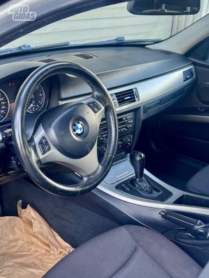 Pelēks BMW 320 2006 Kretinga, ar dzinēja tilpumu 2.00 L un nobraukumu 250 tūkst. km par 4250 €, foto 15 vietnē AUTOMOTO.COM.LV