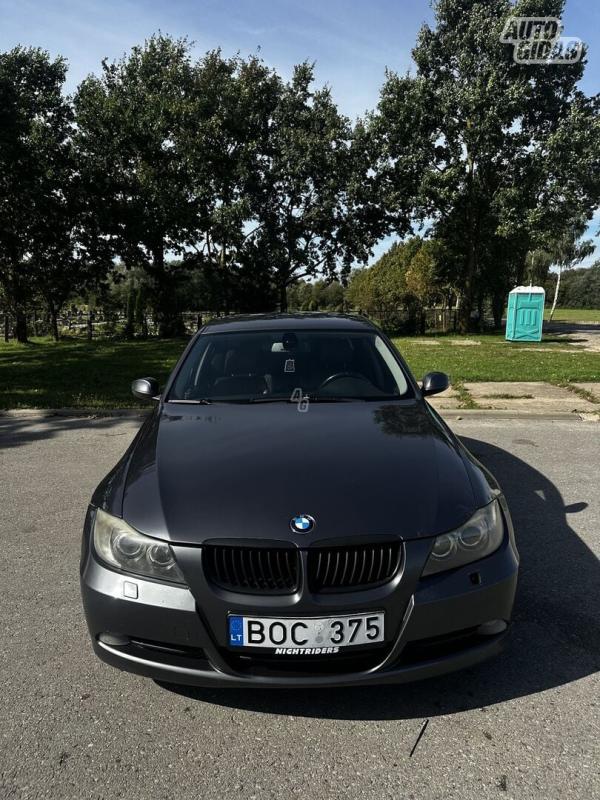 Pelēks BMW 320 2006 Kauņa, ar dzinēja tilpumu 2.00 L un nobraukumu 317 tūkst. km par 3000 €, foto 3 vietnē AUTOMOTO.COM.LV