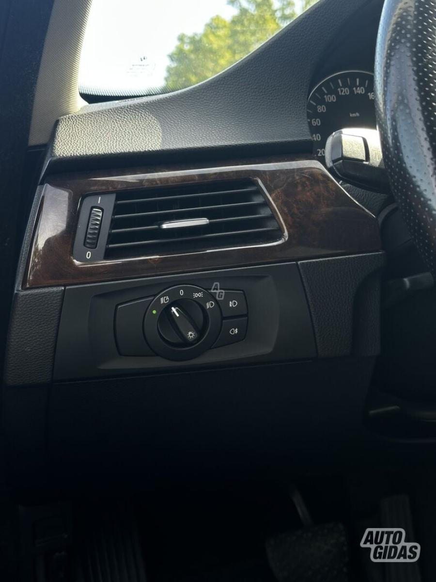 Grey BMW 320 2006 in Kaunas, with an engine capacity of 2.00 L and mileage of 317 thousand km for 3000 €, photo 15 on AUTOMOTO.COM.LV
