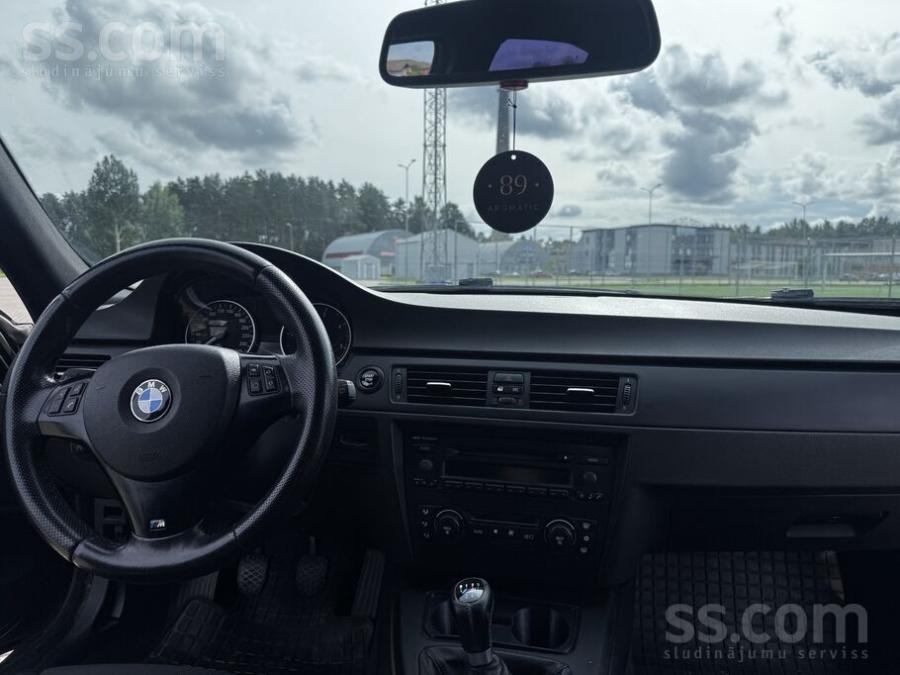 Grey BMW 320 2006 in Valmiera, with an engine capacity of 2.00 L and mileage of 307 thousand km for 4000 €, photo 7 on AUTOMOTO.COM.LV