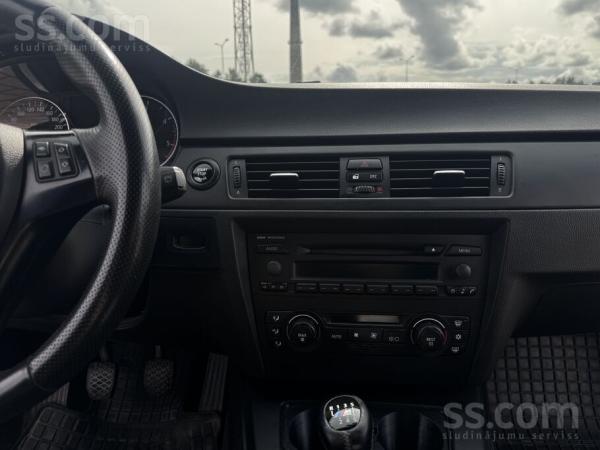 Pelēks BMW 320 2006 Valmiera, ar dzinēja tilpumu 2.00 L un nobraukumu 307 tūkst. km par 4000 €, foto 11 vietnē AUTOMOTO.COM.LV