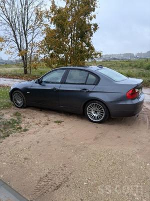 Grey BMW 320 2006 in Riga, with an engine capacity of 2.00 L and mileage of 305 thousand km for 2300 €, photo 3 on AUTOMOTO.COM.LV