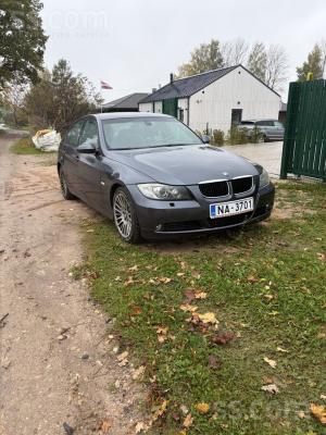 Grey BMW 320 2006 in Riga, with an engine capacity of 2.00 L and mileage of 305 thousand km for 2300 €, photo 5 on AUTOMOTO.COM.LV