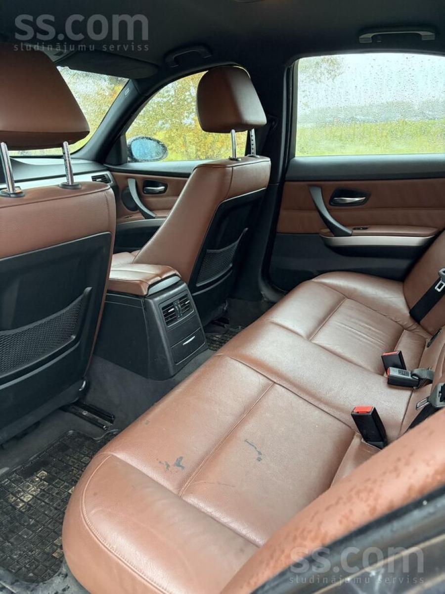 Grey BMW 320 2006 in Riga, with an engine capacity of 2.00 L and mileage of 305 thousand km for 2300 €, photo 8 on AUTOMOTO.COM.LV