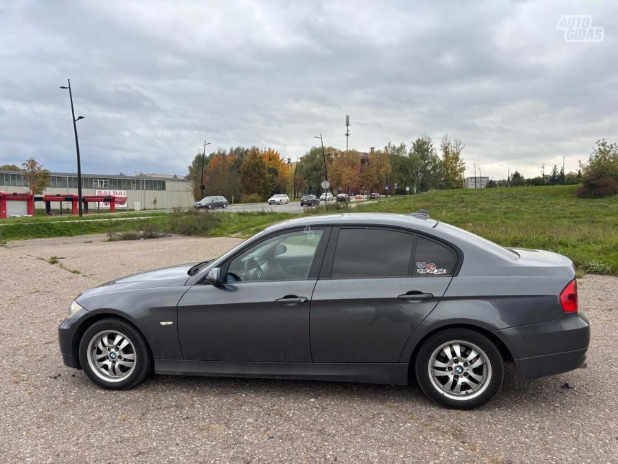 Pelēks BMW 320 2006 Alīta, ar dzinēja tilpumu 2.00 L un nobraukumu 375 tūkst. km par 3000 €, foto 4 vietnē AUTOMOTO.COM.LV