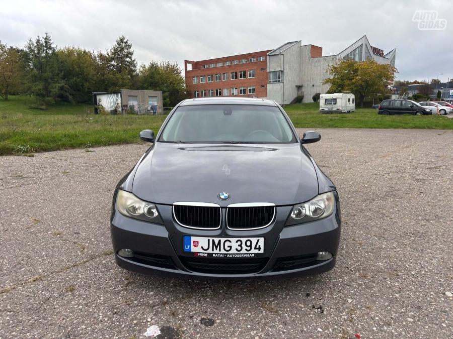 Pelēks BMW 320 2006 Alīta, ar dzinēja tilpumu 2.00 L un nobraukumu 375 tūkst. km par 3000 €, foto 5 vietnē AUTOMOTO.COM.LV