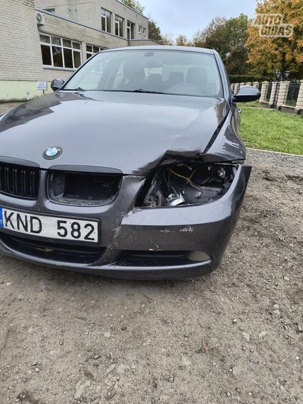 Серый БМВ 320 2006 в Мариямполе, объемом двигателя 2.00 л и пробегом 338 тыс. км за 1800 €, фото 5 на AUTOMOTO.COM.LV