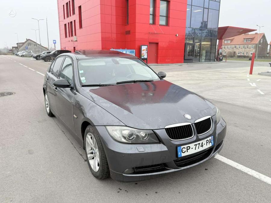 Grey BMW 320 2007 in Klaipeda, with an engine capacity of 2.00 L and mileage of 250 thousand km for 3650 €, photo 1 on AUTOMOTO.COM.LV