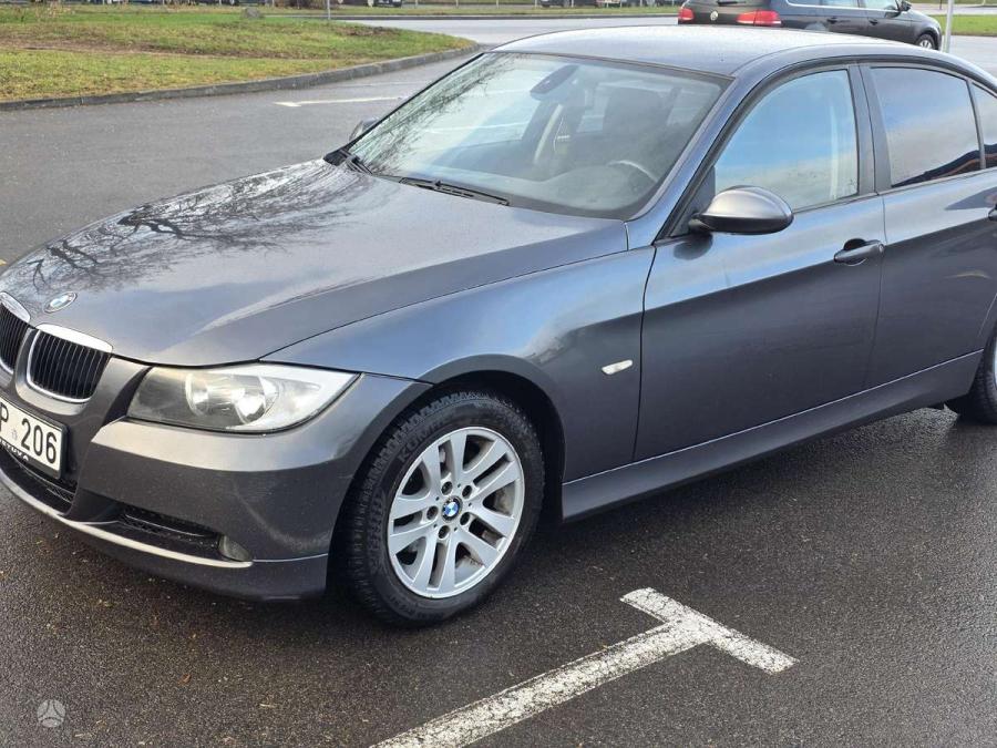 Grey BMW 320 2007 in Vilnius, with an engine capacity of 2.00 L and mileage of 239 thousand km for 1500 €, photo 1 on AUTOMOTO.COM.LV