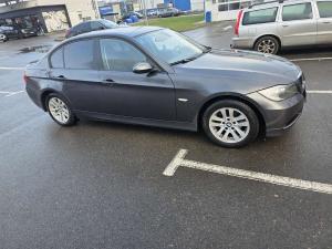 Grey BMW 320 2007 in Vilnius, with an engine capacity of 2.00 L and mileage of 239 thousand km for 1500 €, photo 3 on AUTOMOTO.COM.LV
